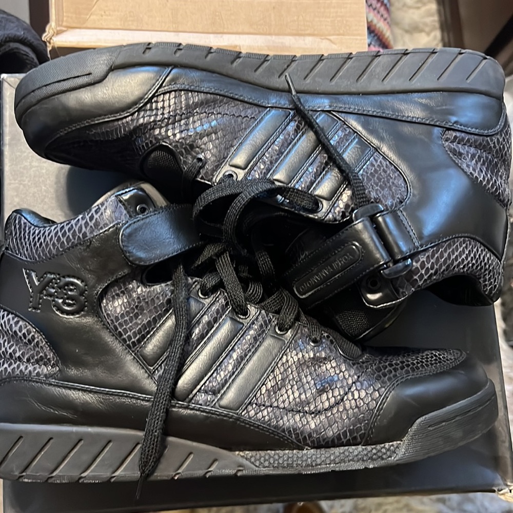 Whow! Sexy Head Turners. Adidas Black Leather Y3 Bbal… - Gem